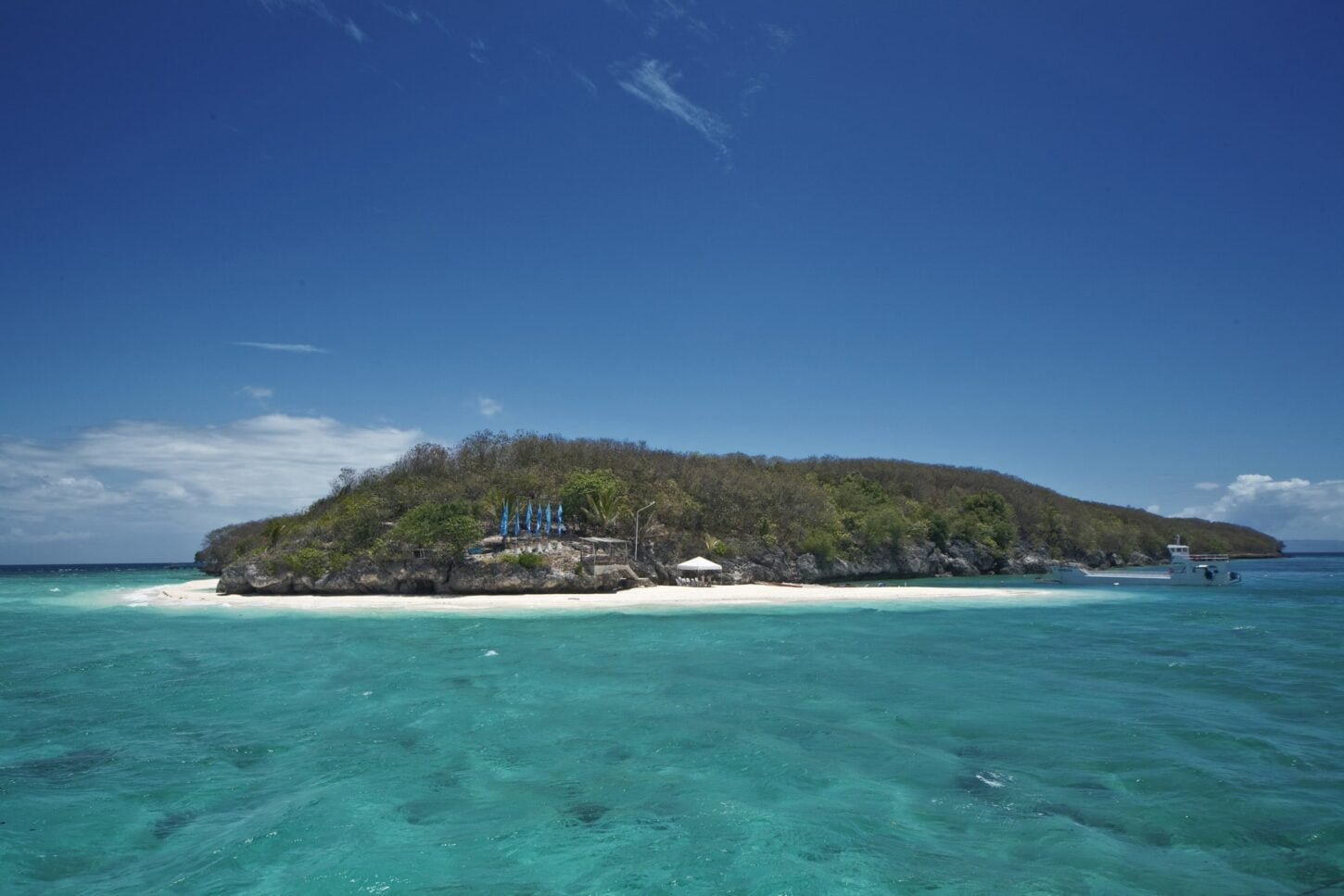 Bluewater Sumilon Island Resort - Digital Nomad World