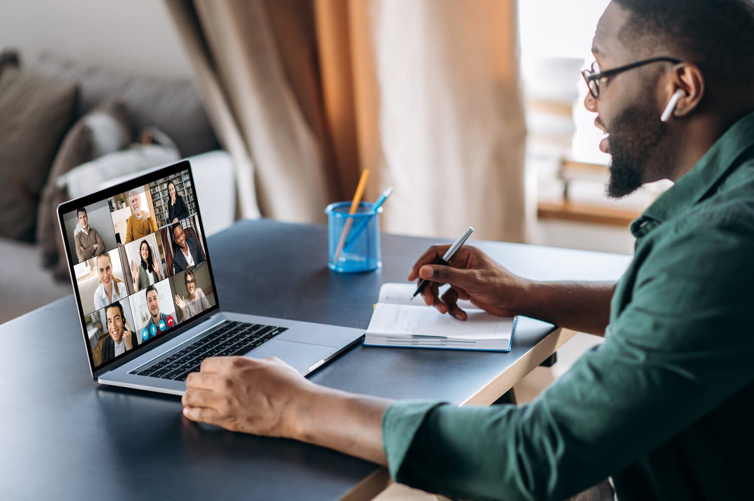 Laptop For Zoom Which Laptops Are Best For Zoom Meetings